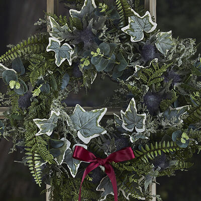 How to Make an Artificial Modern Wreath | Hobbycraft