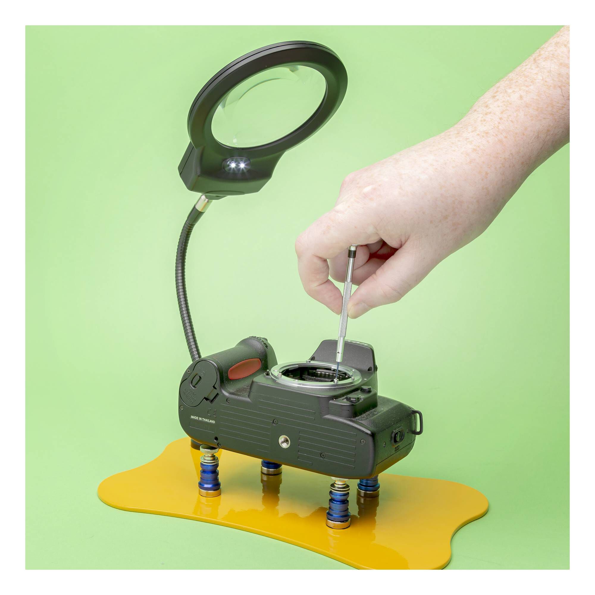 Modelcraft Magnetic Soldering Workstation | Hobbycraft