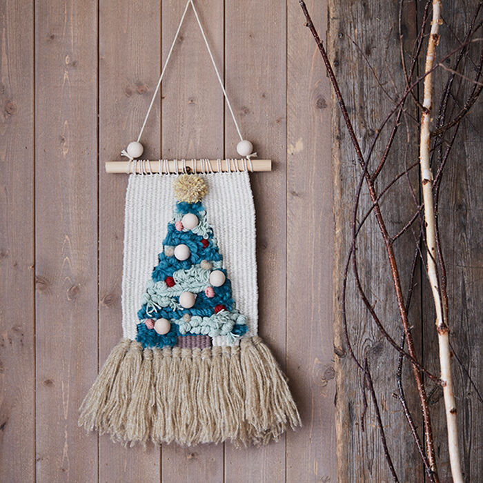 How to Make a Christmas Tree Weave | Hobbycraft