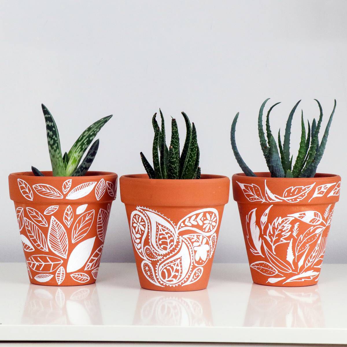 Uni-ball Coral Pink Posca Marker PC-5M | Hobbycraft