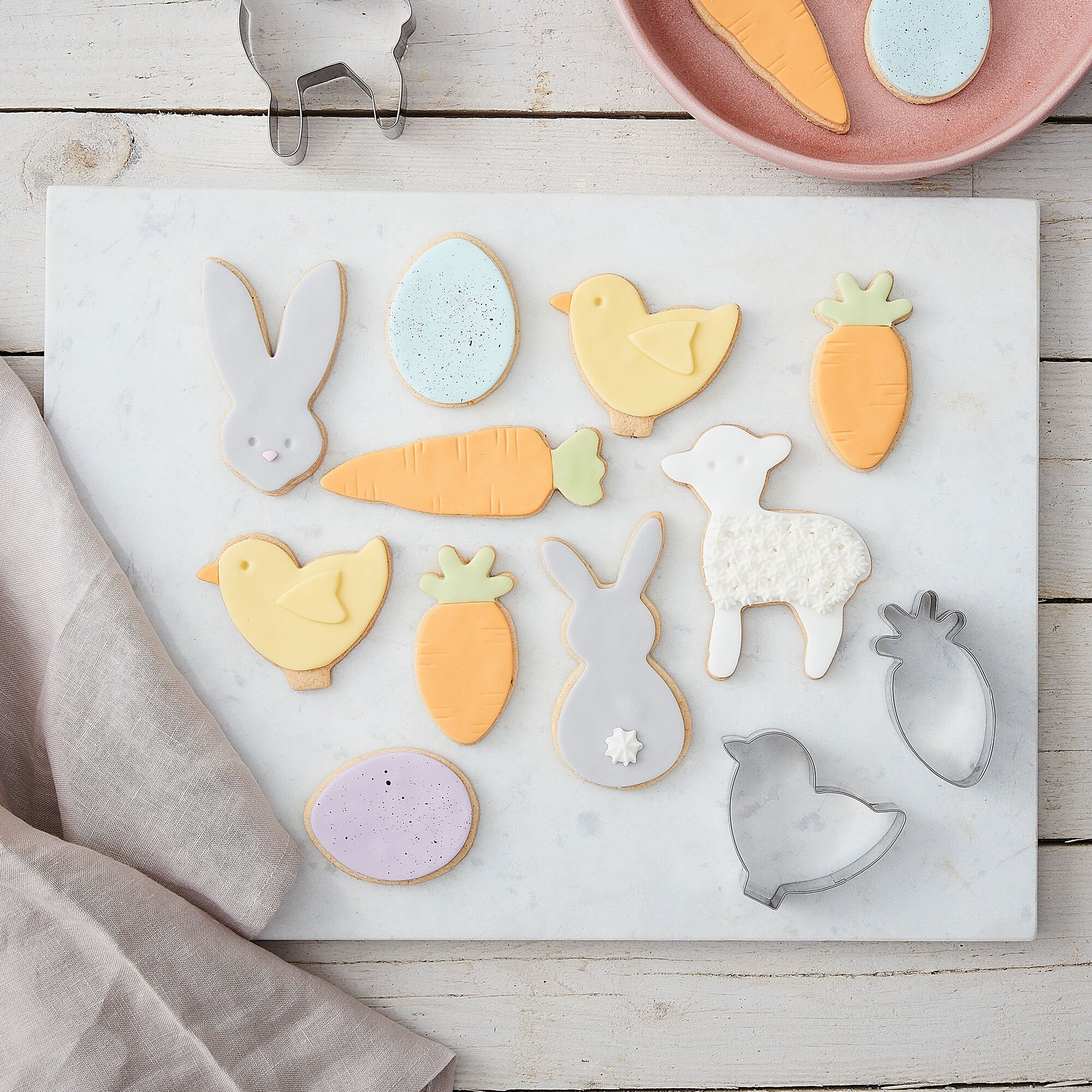 How to Make Easter Biscuits | Hobbycraft