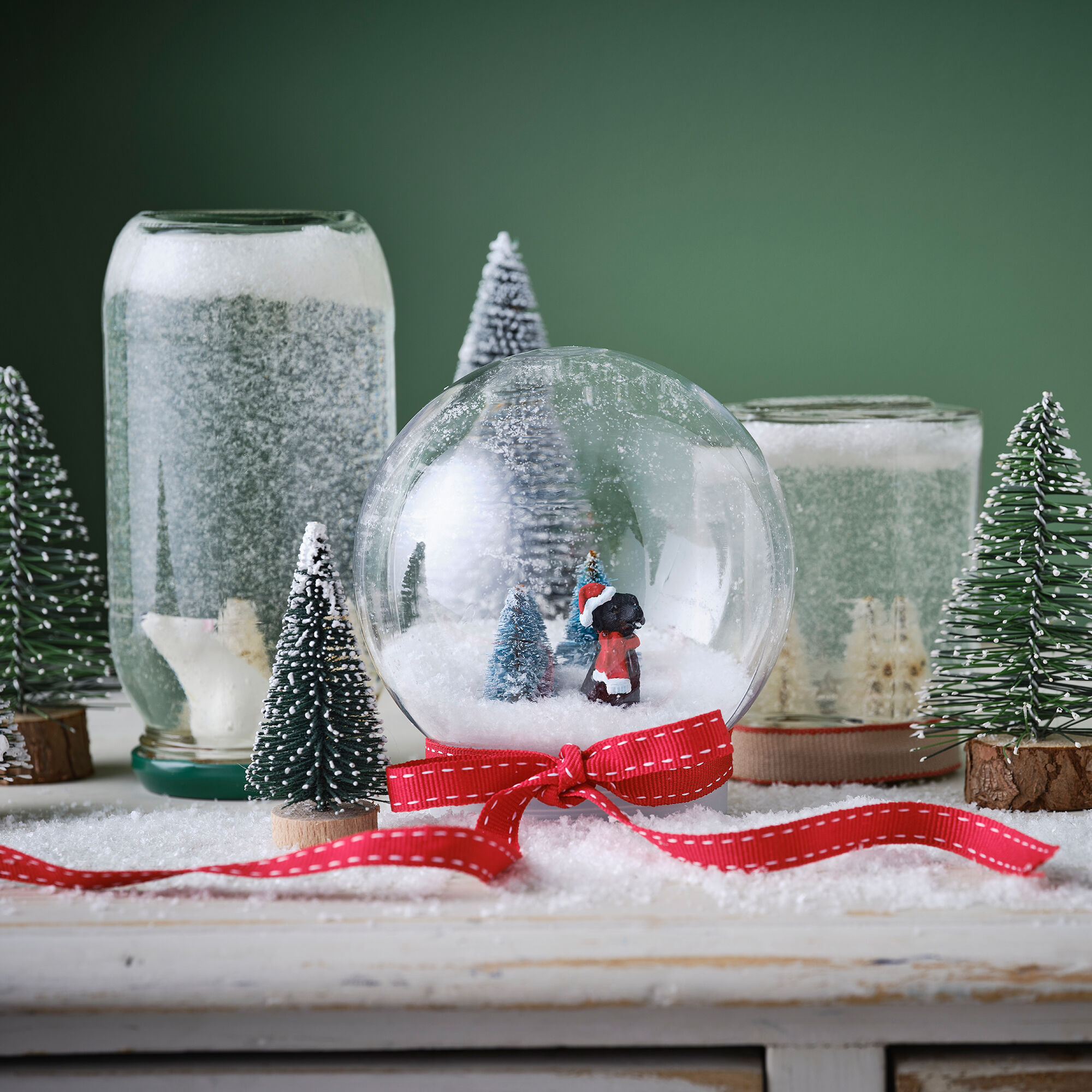 How to Make a Snow Globe | Hobbycraft