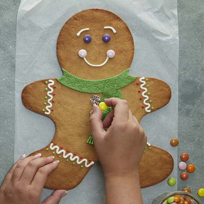 how to make large gingerbread cookies