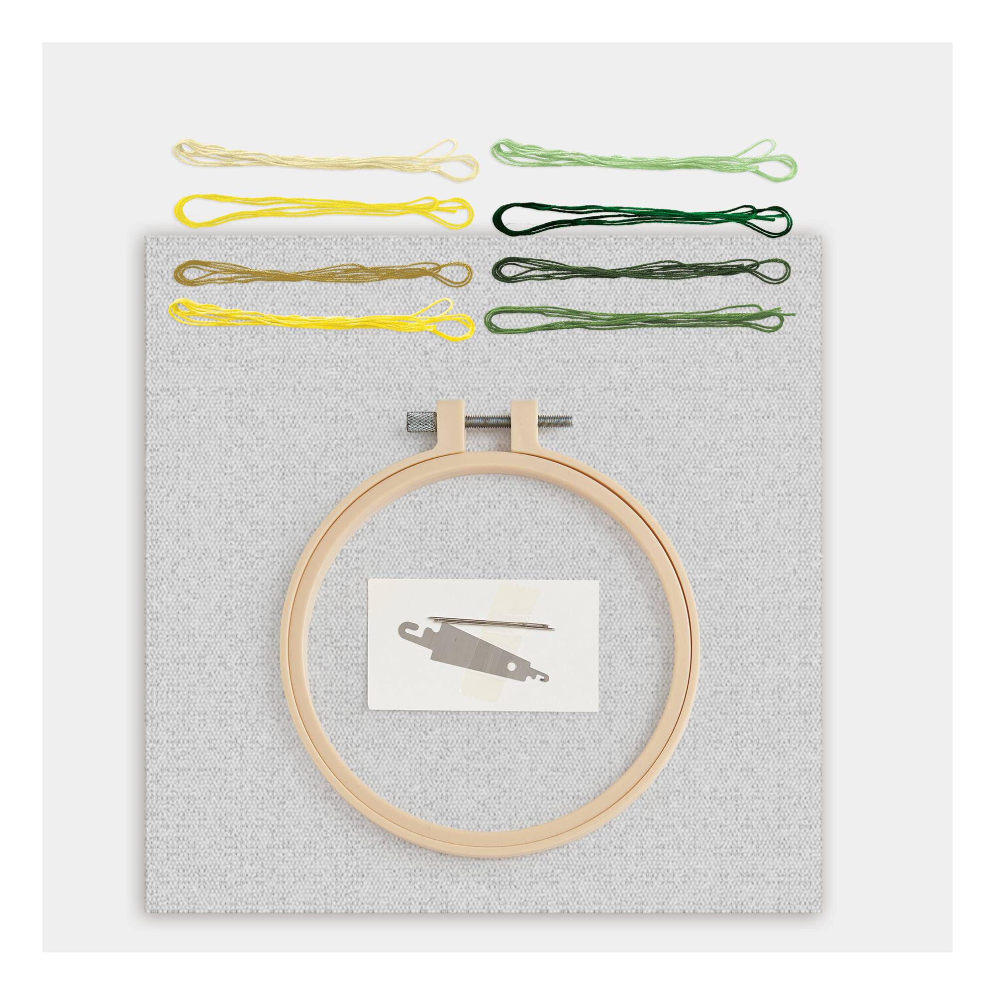 Daffodil Transparent Embroidery Kit | Hobbycraft