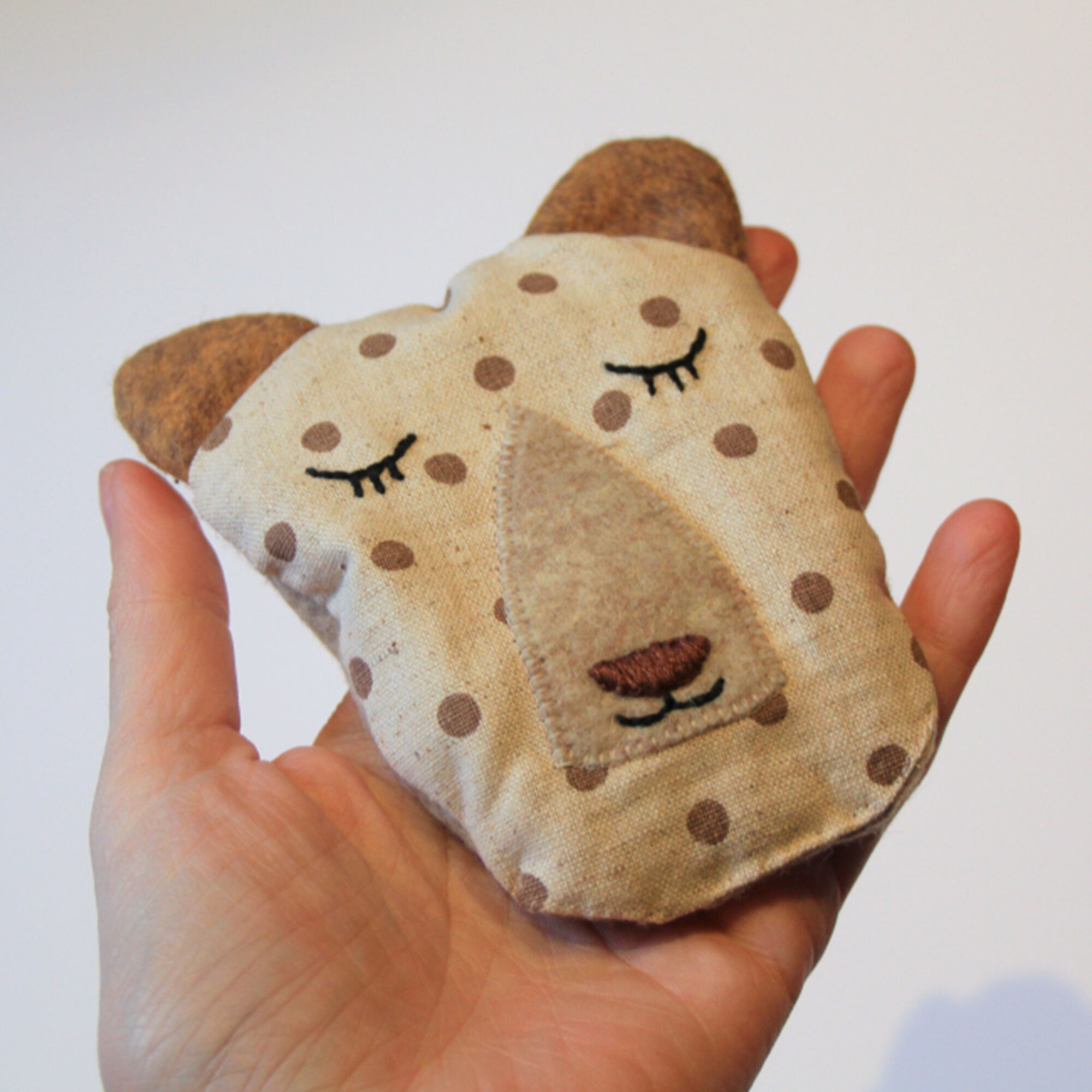 How to Make a Bear Hand Warmer | Hobbycraft
