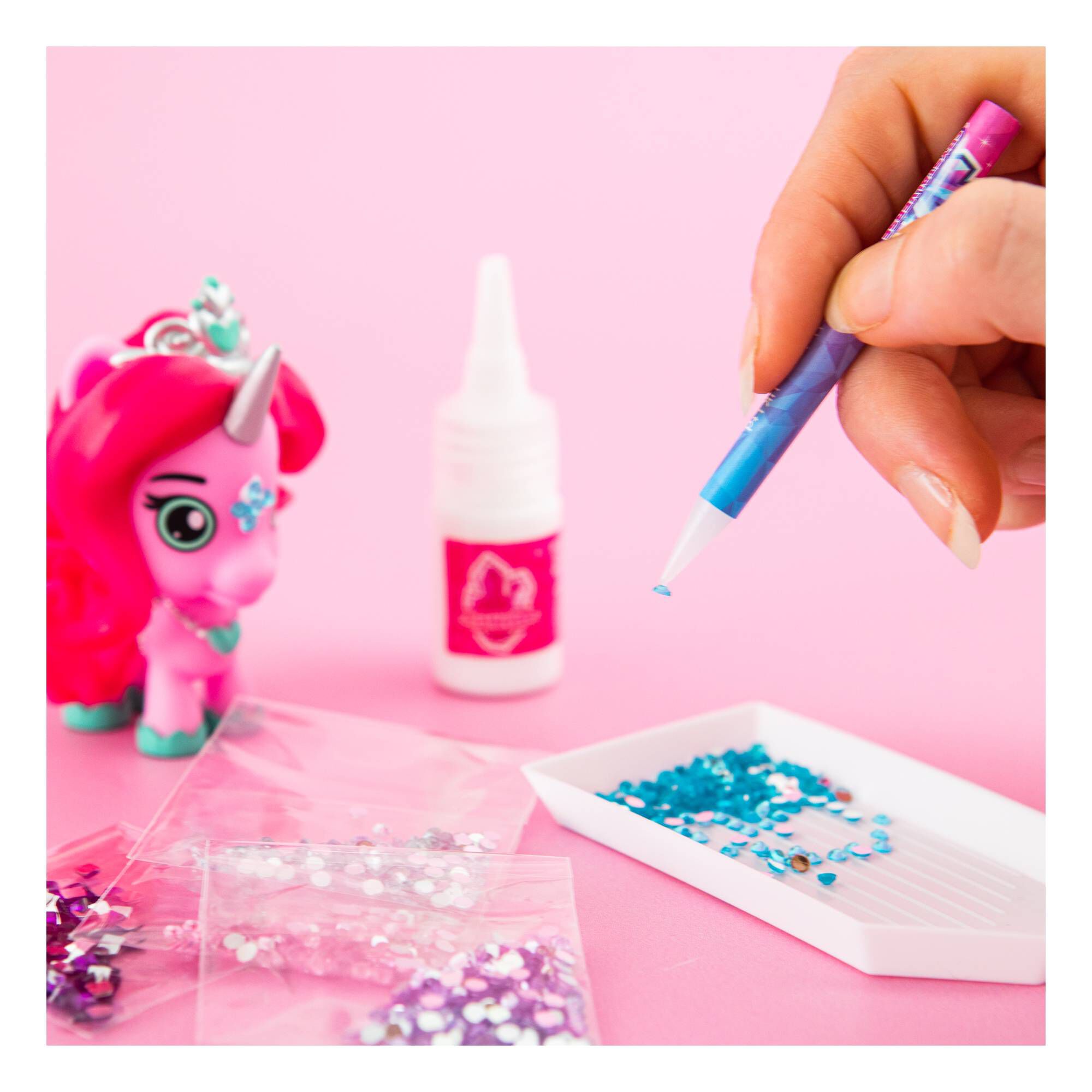 Crystalverse Kiki Mini Kit | Hobbycraft