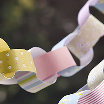 How to Make Paper Chains | Hobbycraft
