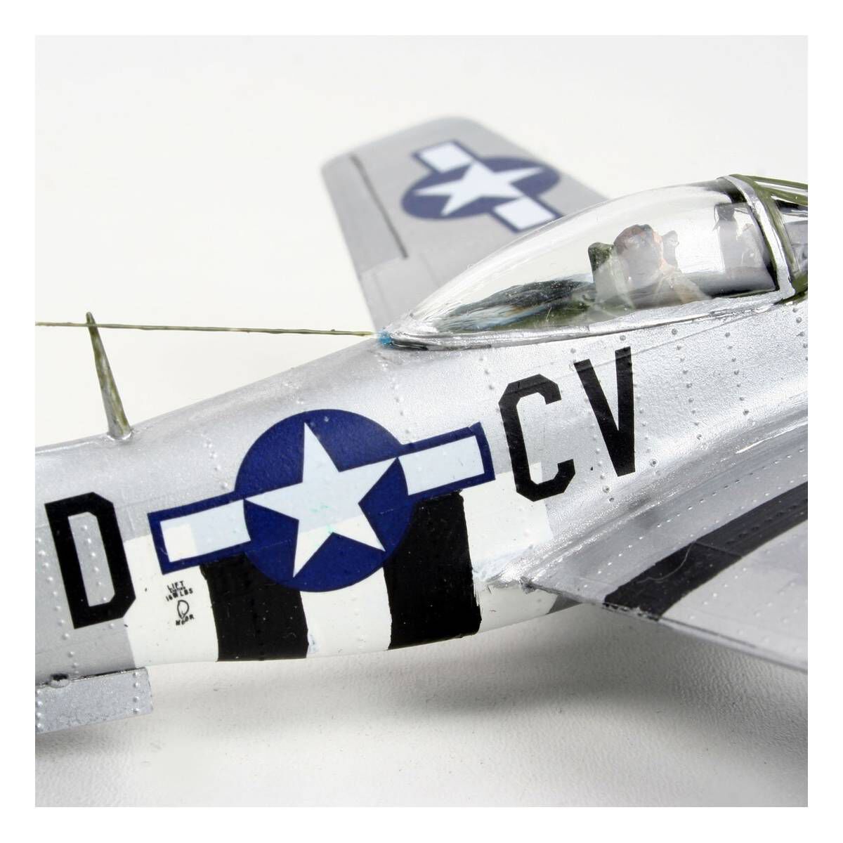 Revell P-51 Mustang Model Kit 1:72 | Hobbycraft
