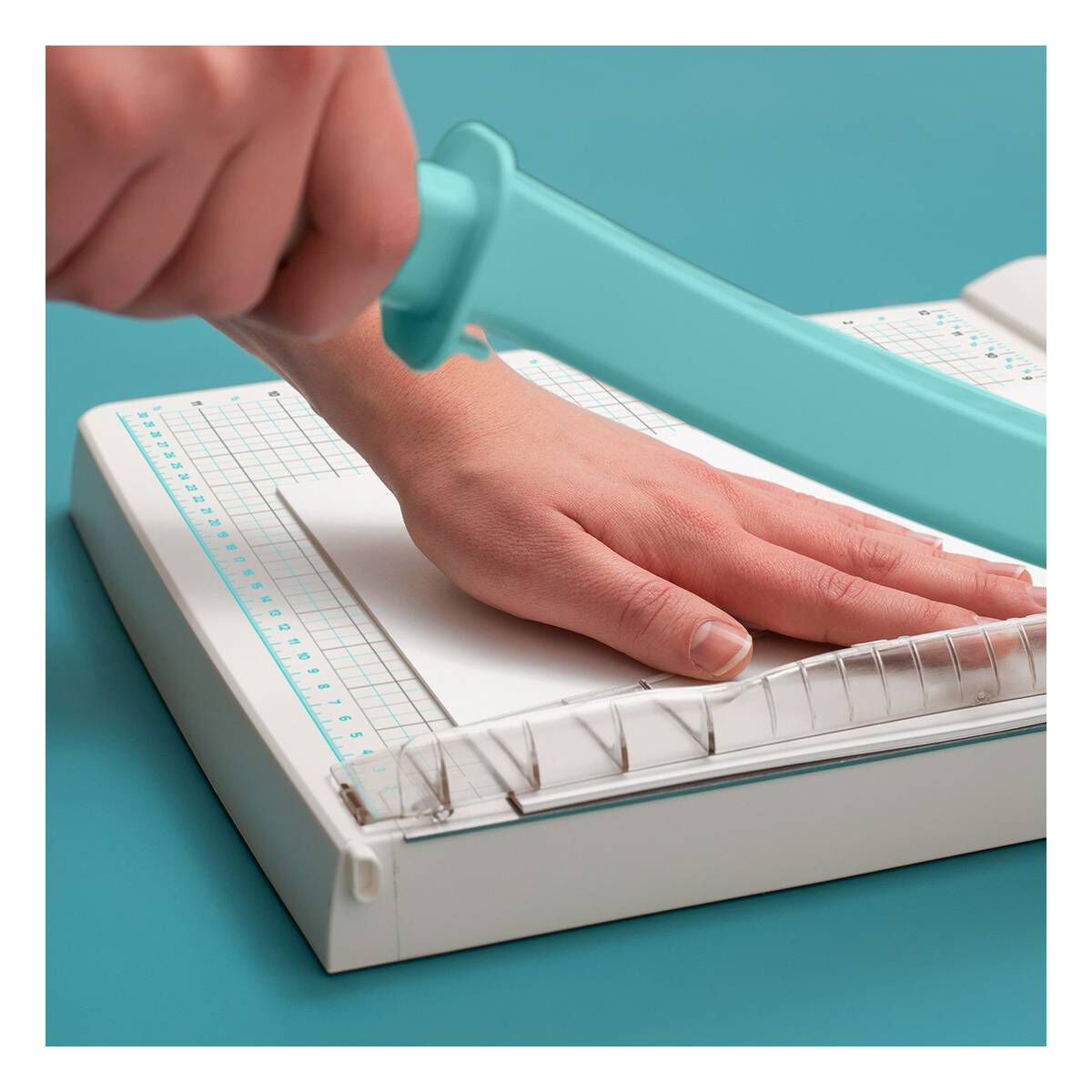 We R Makers Guillotine Trimmer | Hobbycraft