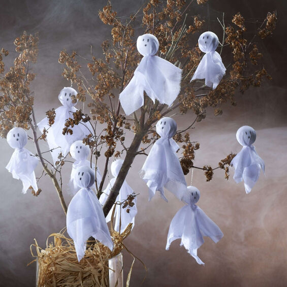 How to Make a Spooky Ghost Tree Halloween Decoration | Hobbycraft