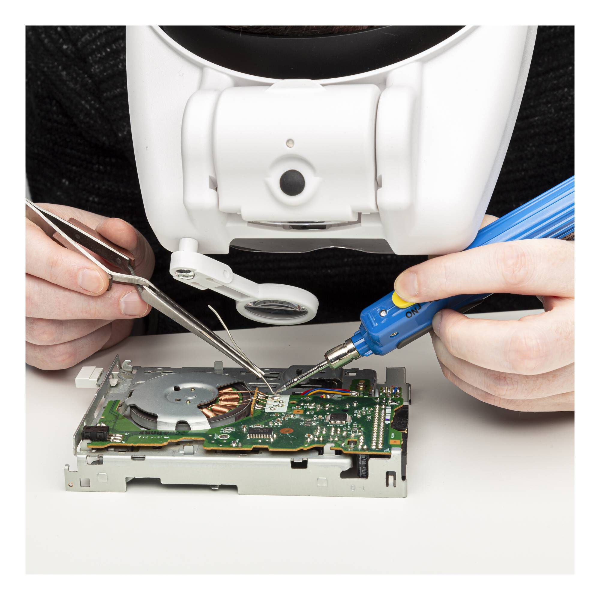 Lightcraft LED Headband with Bi-Plate Magnification and Loupe | Hobbycraft