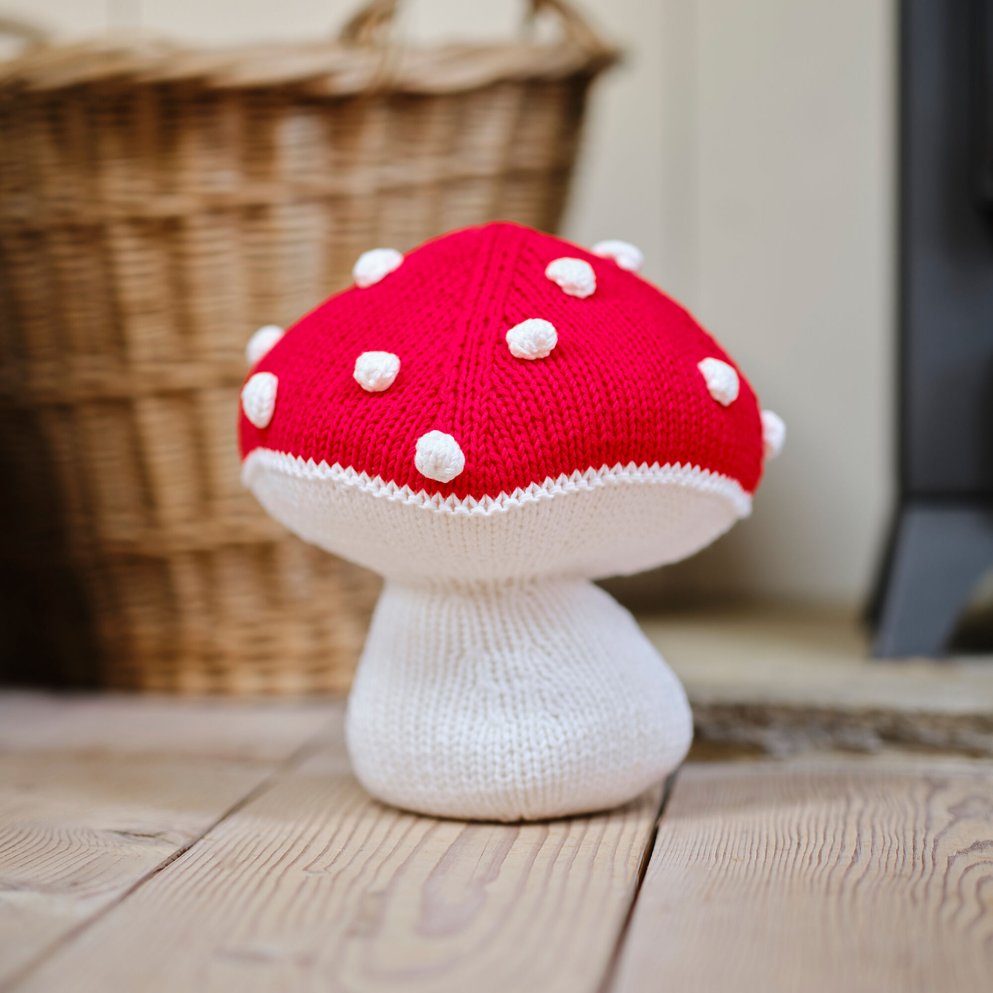 How to Knit a Toadstool Cushion | Hobbycraft
