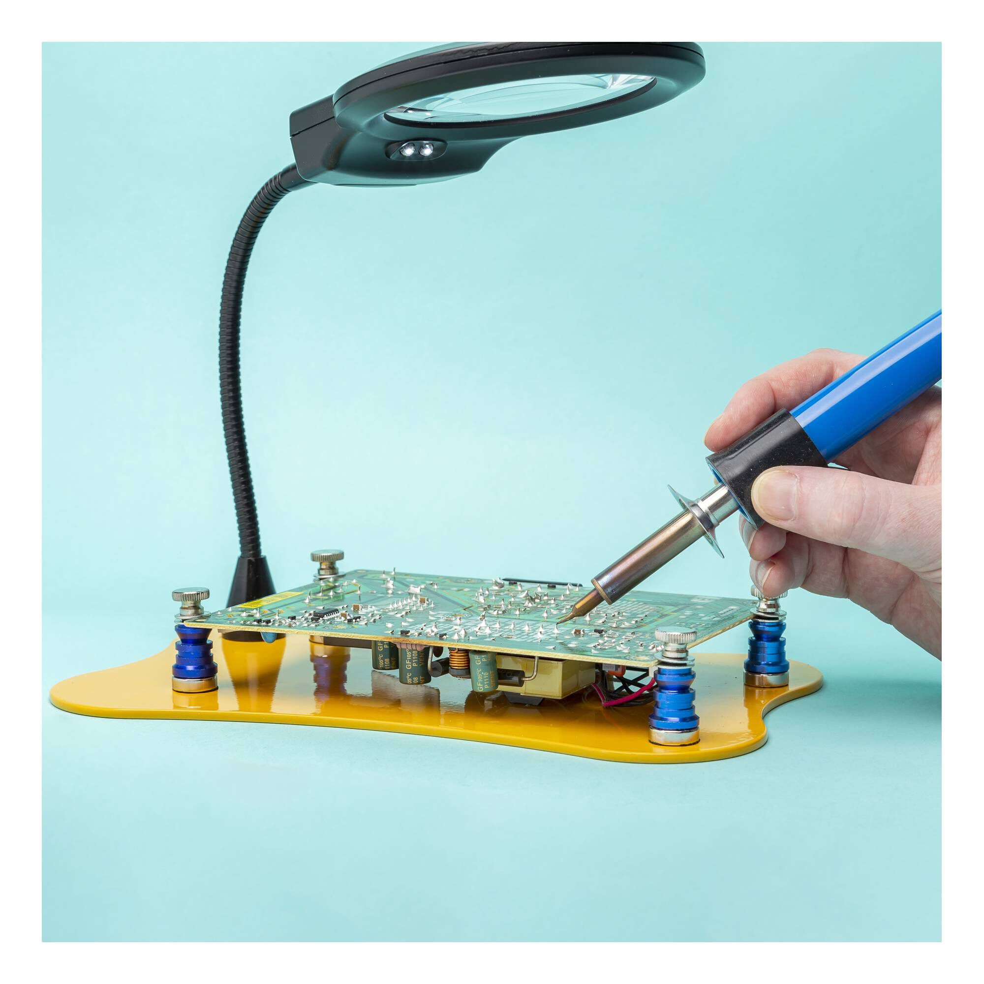 Modelcraft Magnetic Soldering Workstation | Hobbycraft