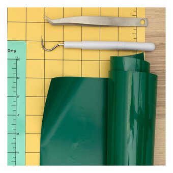 Siser Green Easyweed Heat Transfer Vinyl 30cm x 50cm | Hobbycraft