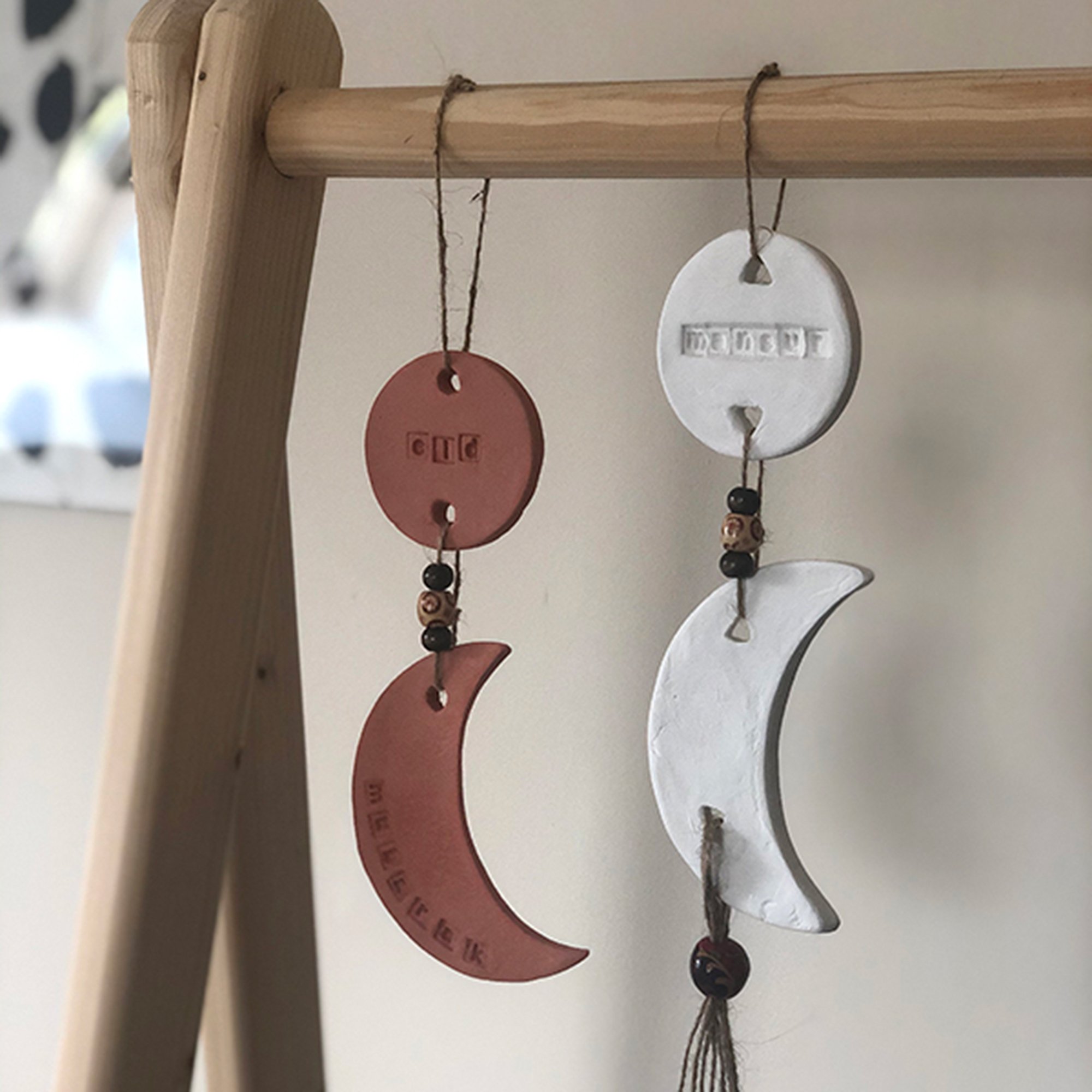 How to Make a Decorative Eid Mobile | Hobbycraft