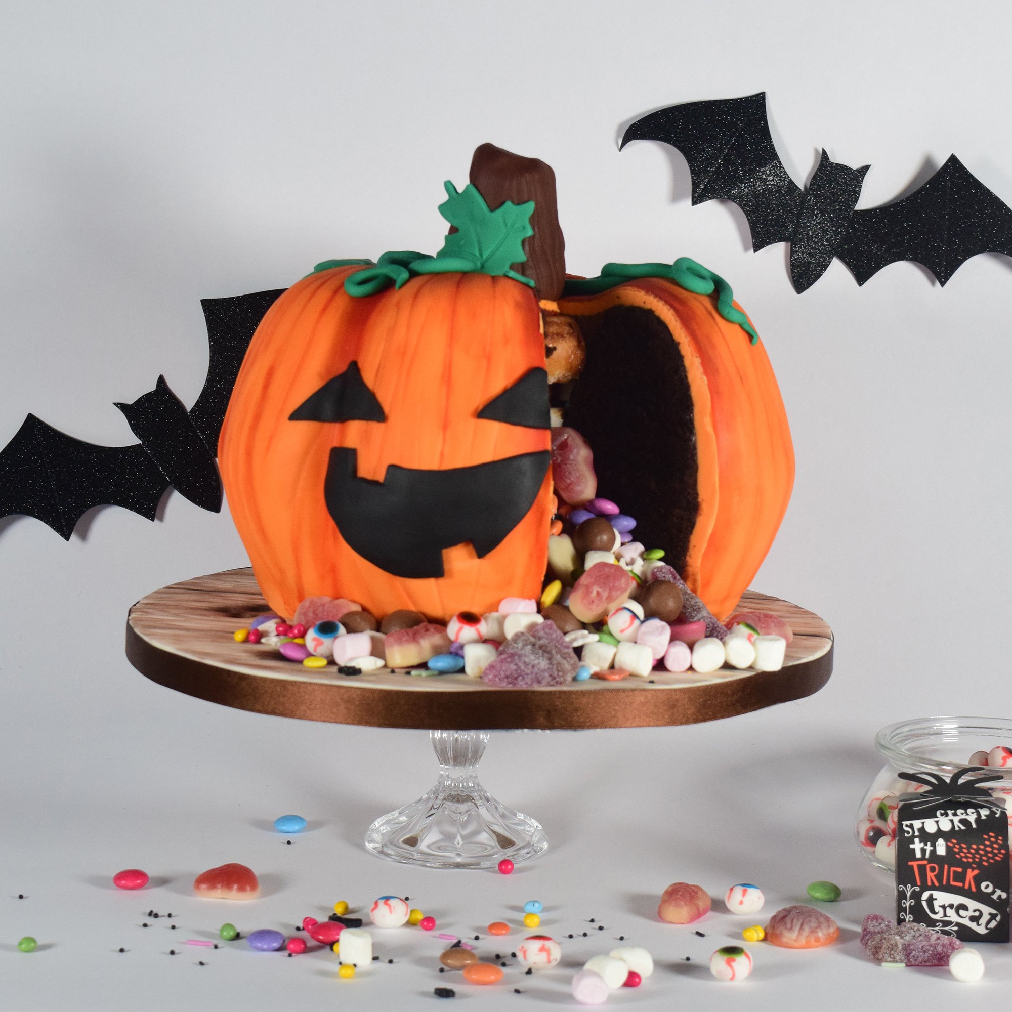 How to Make a Pumpkin Piñata Cake | Hobbycraft
