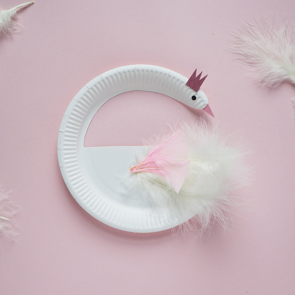 How to Make a Paper Plate Swan | Hobbycraft