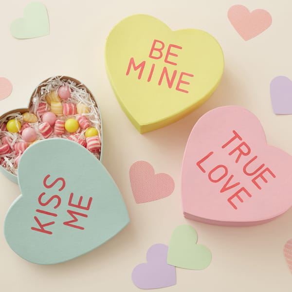 DIY Painted Love Heart Gift Boxes for Valentine’s Day | Hobbycraft
