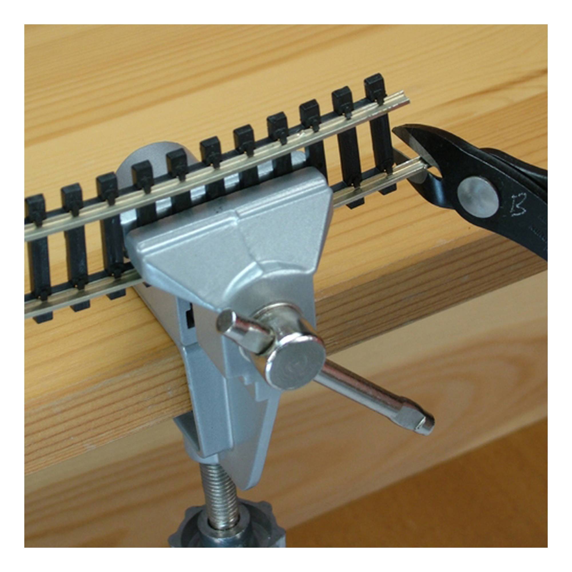 Modelcraft Mini Bench Vice | Hobbycraft