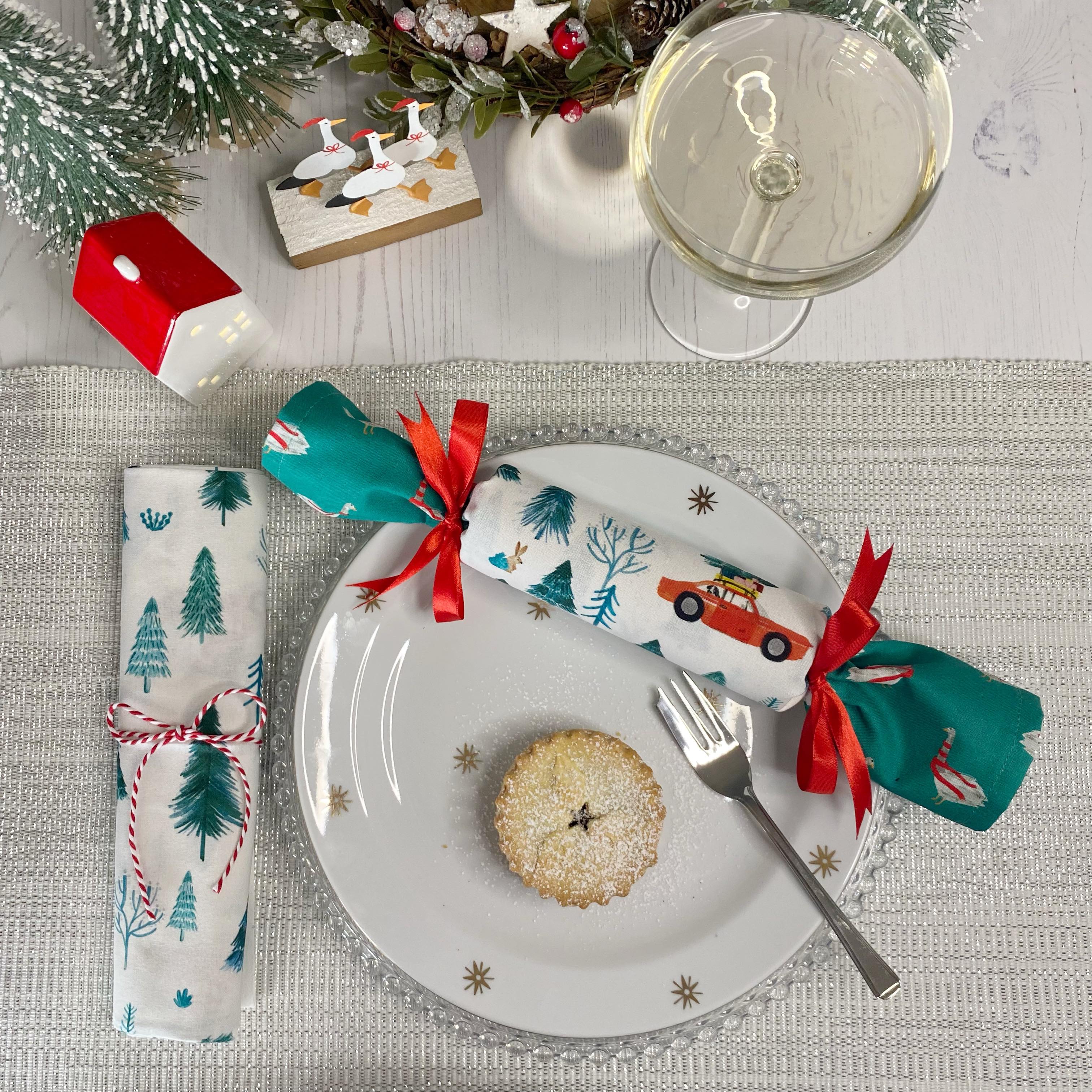 DIY Reusable Fabric Christmas Crackers | Hobbycraft