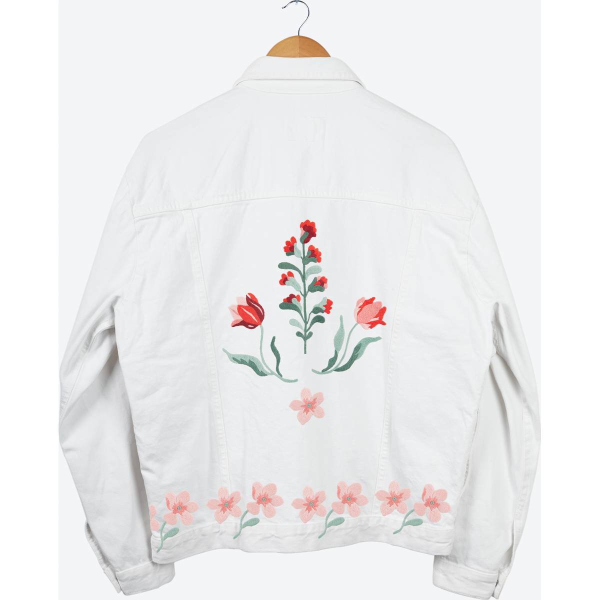 FREE PATTERN DMC Red Wallflower Embroidery 0214 | Hobbycraft