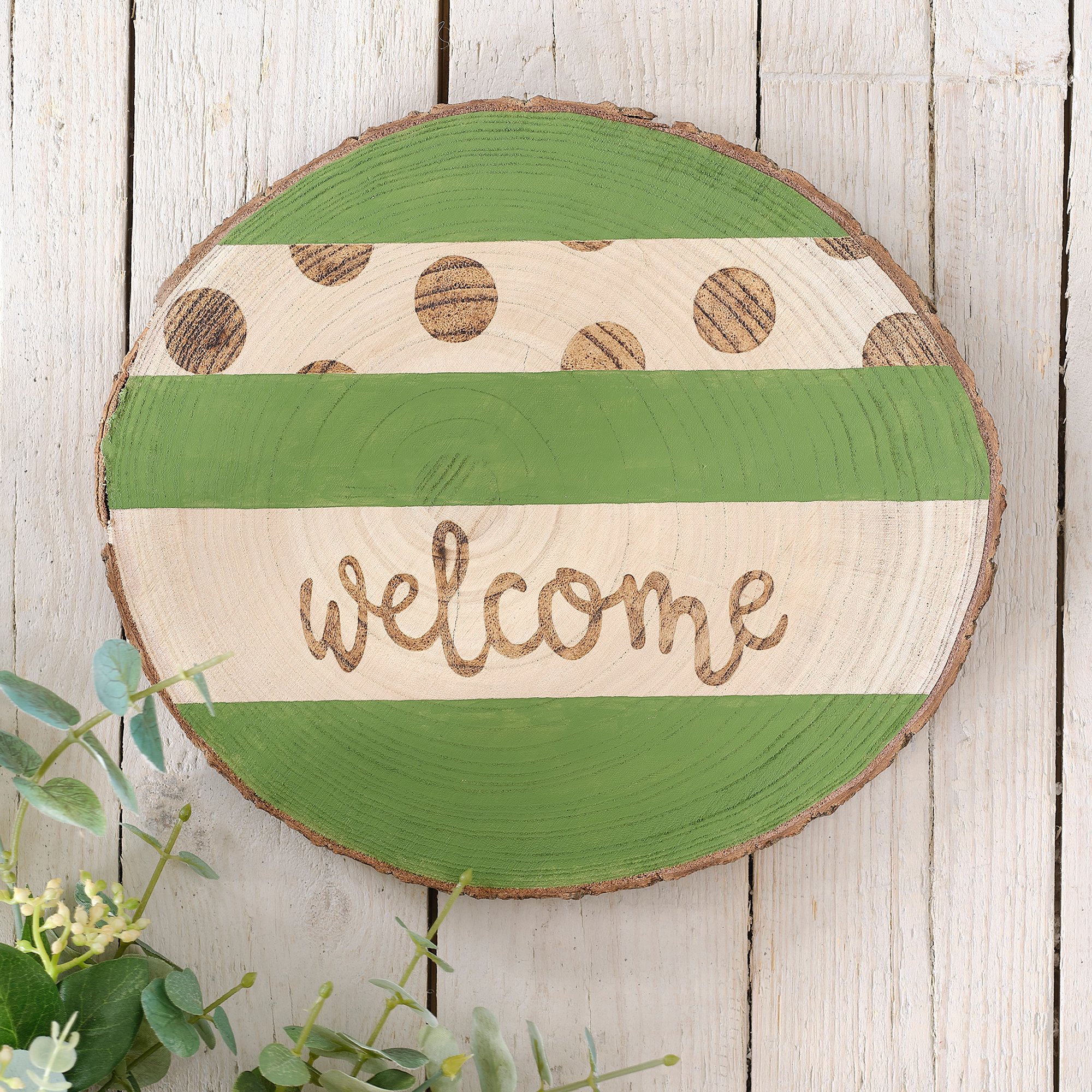 How to Make a Pyrography House Sign | Hobbycraft