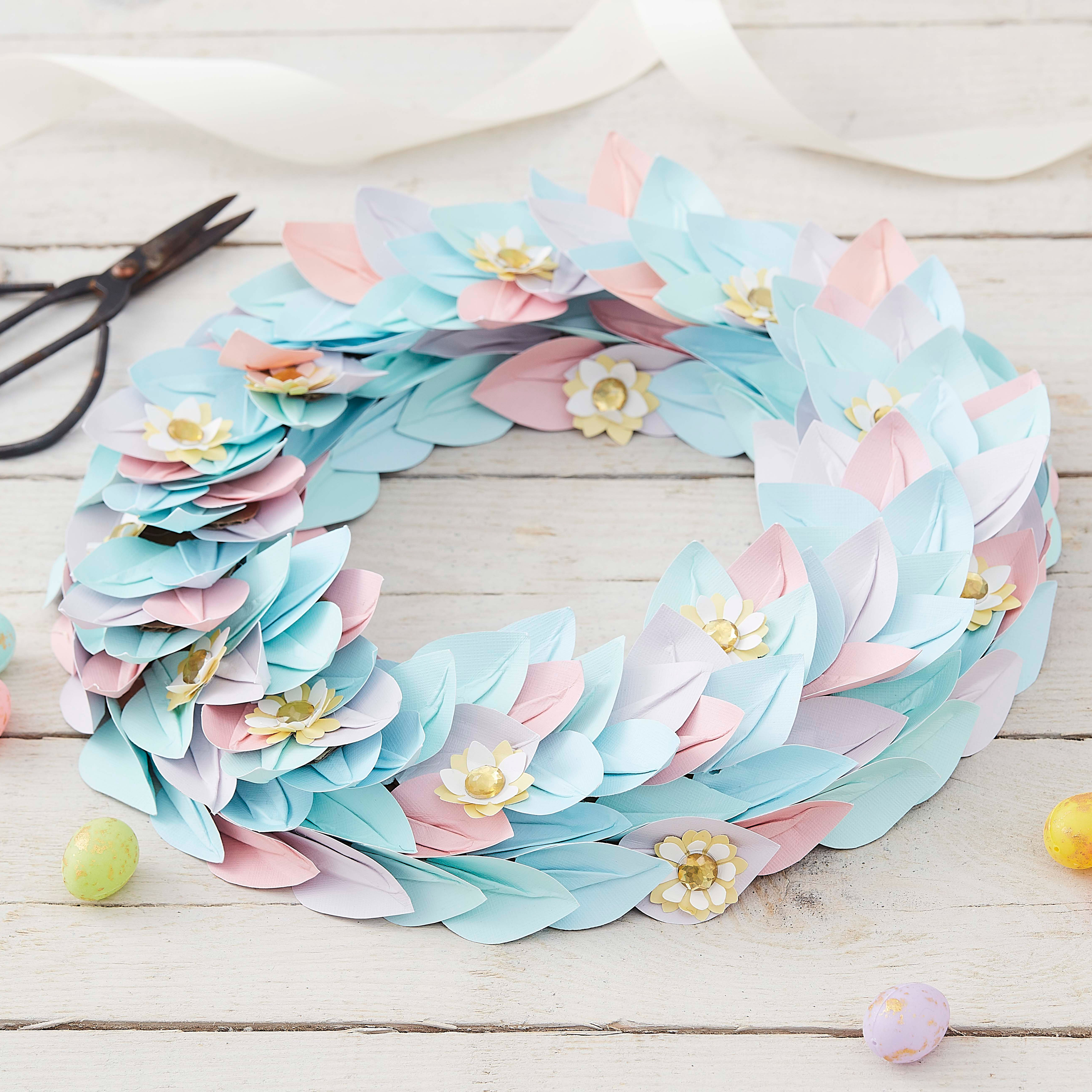 How to Make a Spring Paper Wreath | Hobbycraft