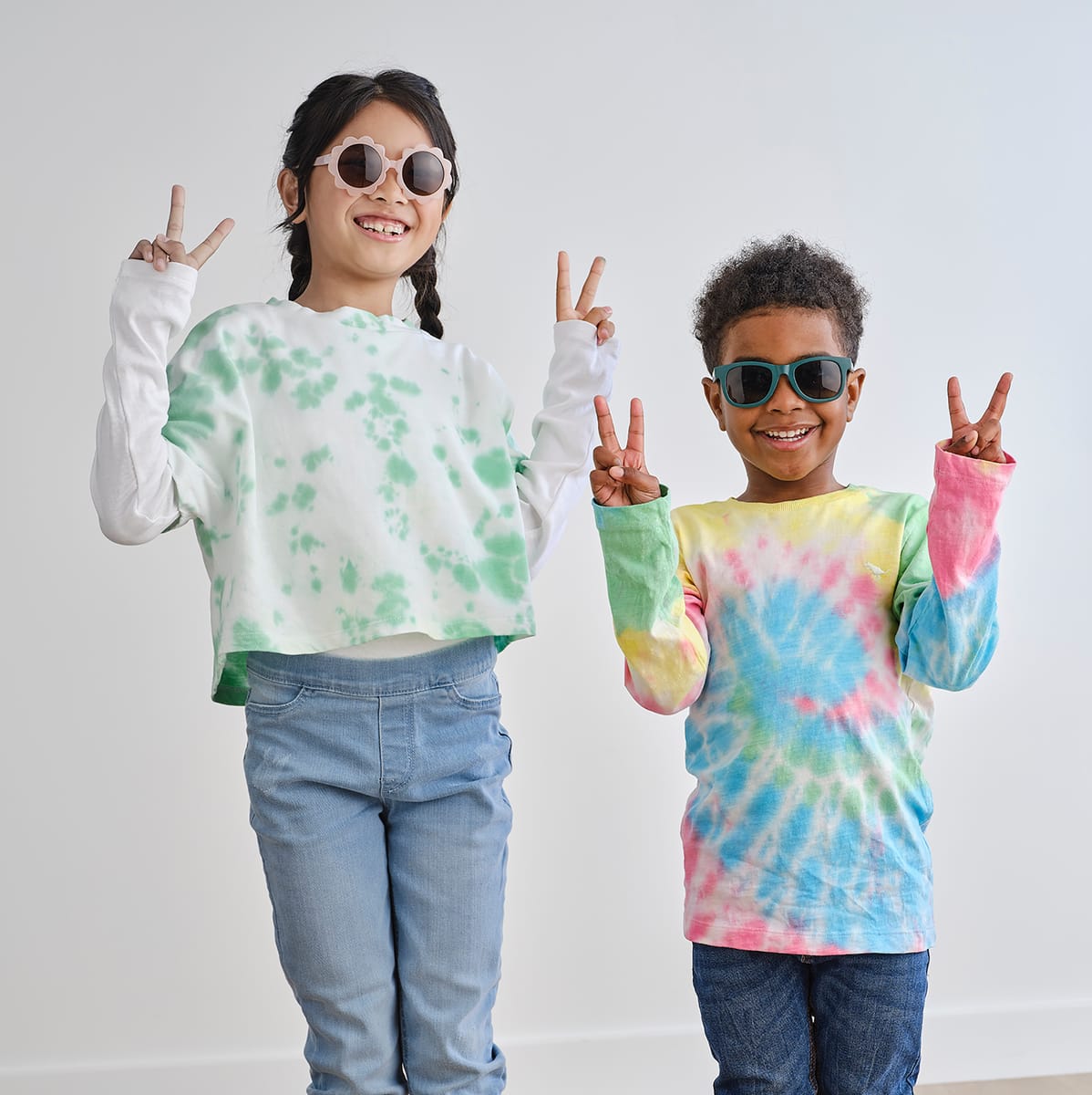 How to Tie Dye T-Shirts